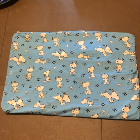 Snoopy | Bedding | Snoopy Peanuts Queen Size Flat Sheet Only | Poshmark